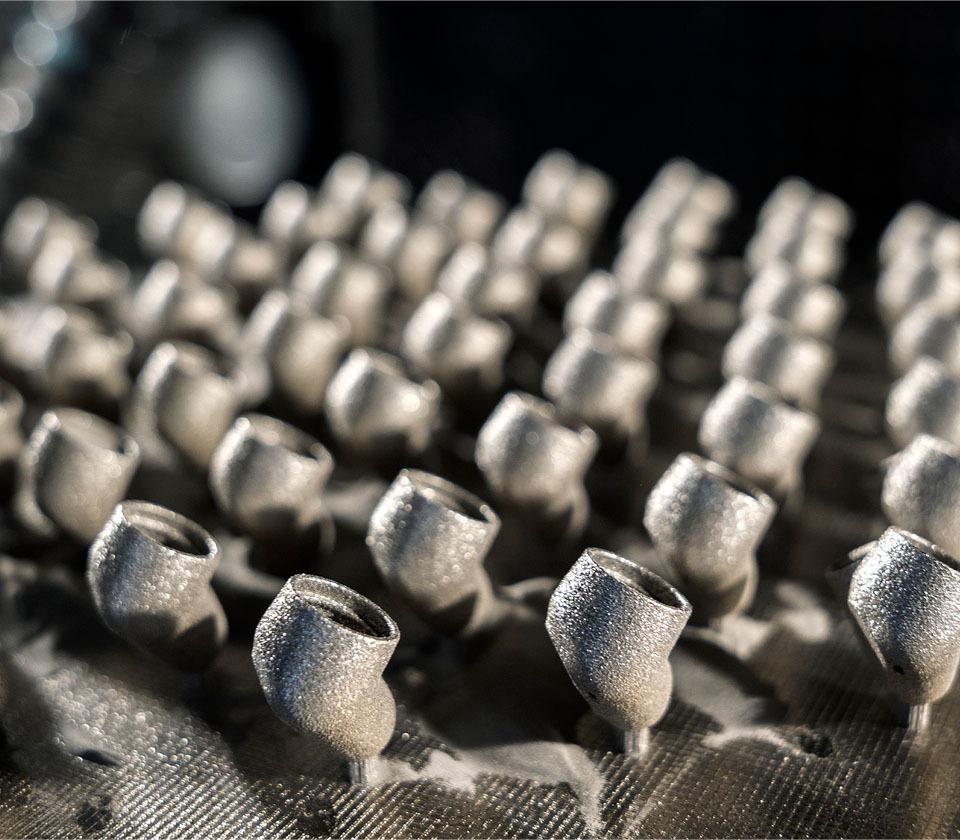 Amorphous metals’ disordered atomic structure leads to better 3D ...
