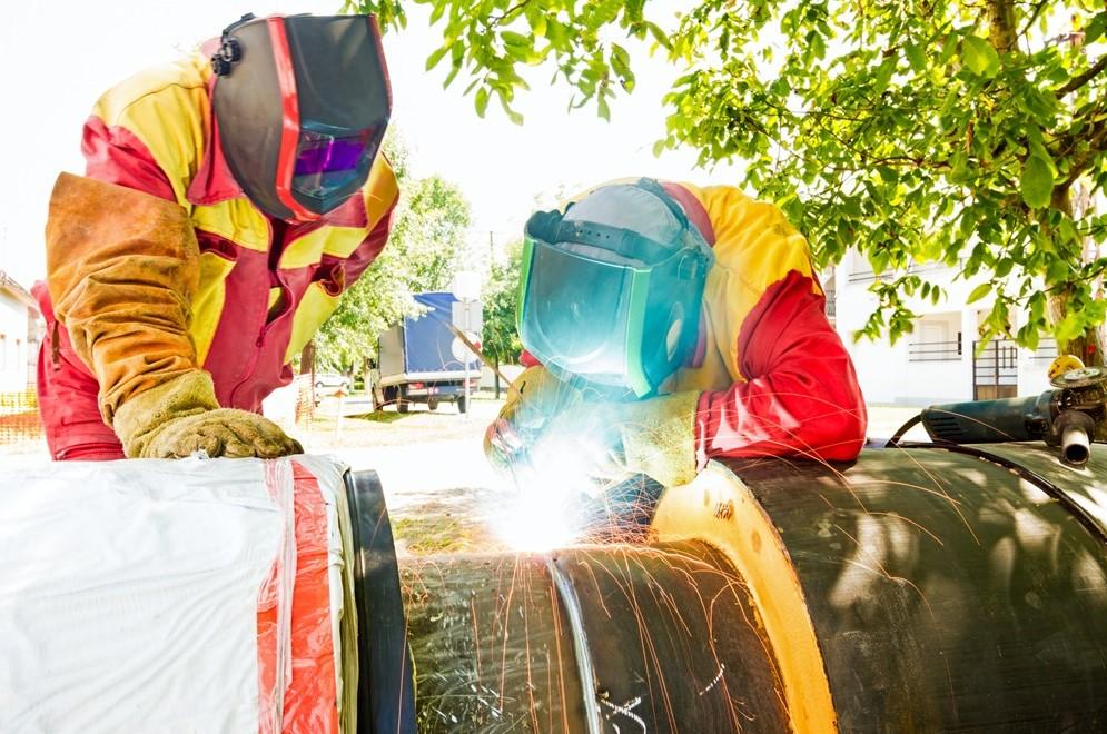 Outlook, trends, and pay for the welding workforce according to AWS data