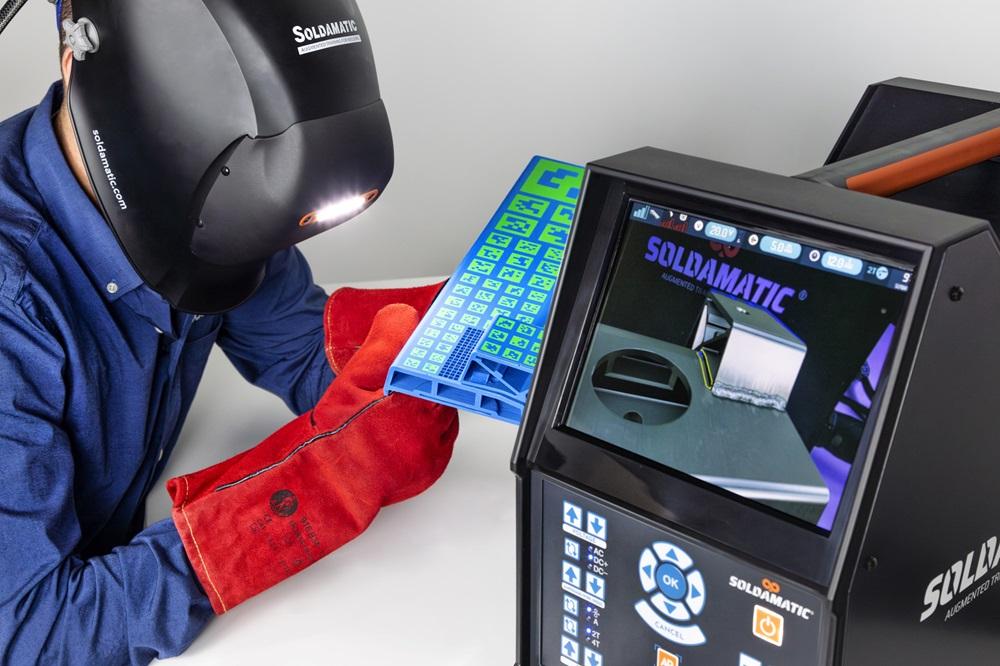 Training program integrates welding curriculum, augmented reality